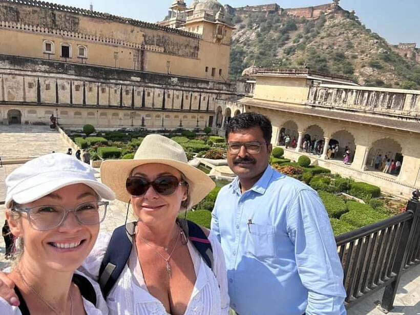 From New Delhi: Jaipur Guided City Tour with Hotel Pickup - What the Reviews Reveal