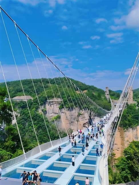 From Zhangjiajie: Canyon, Cave, and Lake Day Trip - Lunch: Authentic Local Flavors