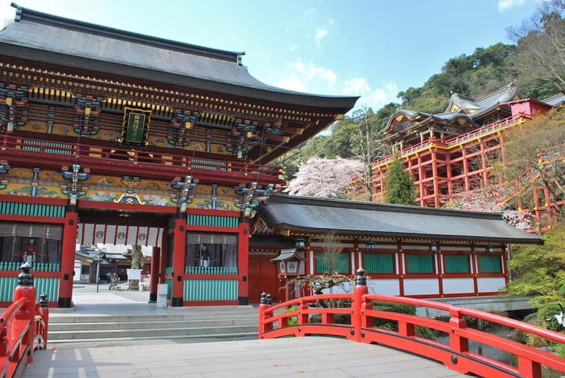 Fukuoka: Ytoku Inari Shrine & Ureshino Guided Tour - Practical Details & Value