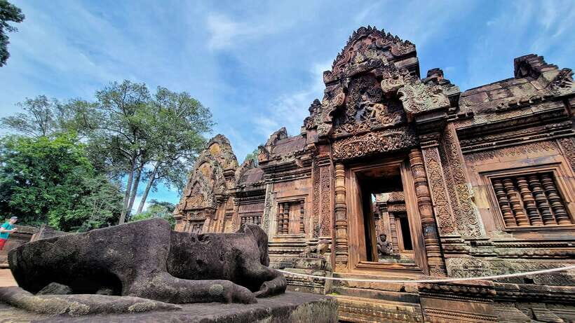 Full-Day Discover Banteay Srei & Kbal Spean Mountain - Exploring the Itinerary: A Deep Dive