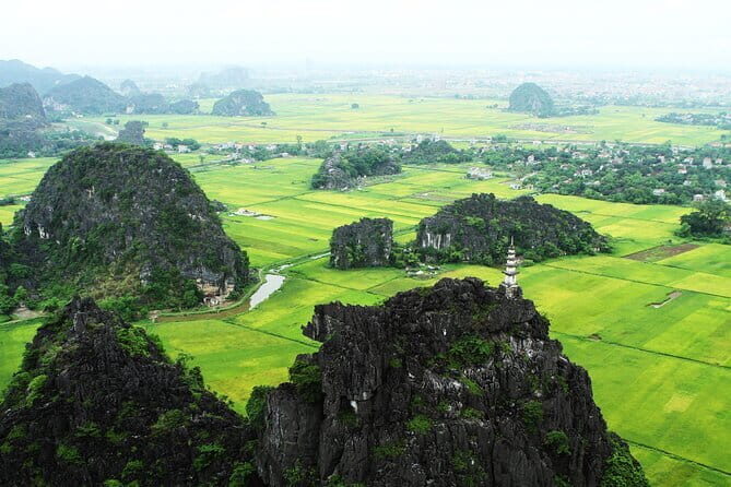 Full Day Guided Shared Tour in Hoa Lu, Trang An and Mua Cave - Who Should Consider This Tour?