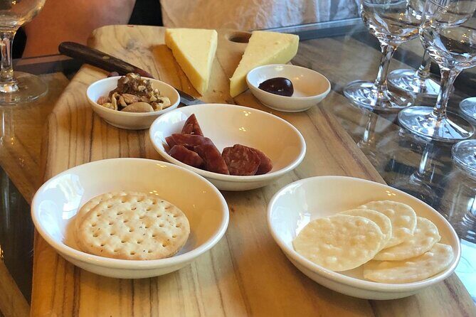 Full-Day Private Wine Tour of the Stanthorpe Area with Lunch - Who Would Enjoy This Tour?
