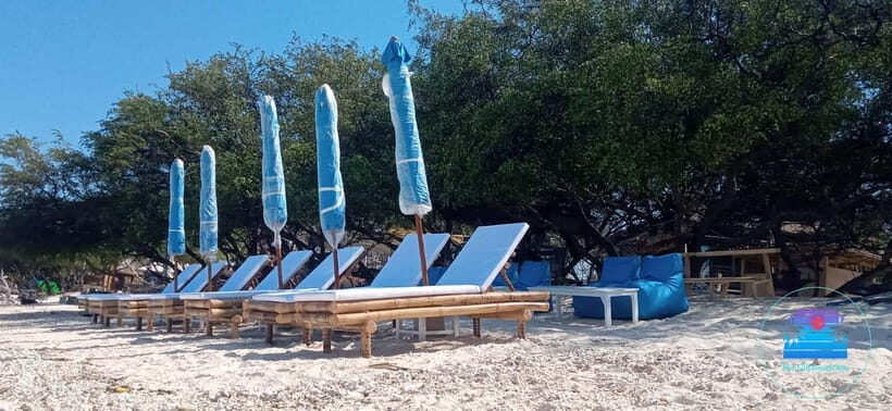 Gili Trawangan: The Beach Bar - Sunbed with Cocktail & Chill - Who Is This Experience Best For?