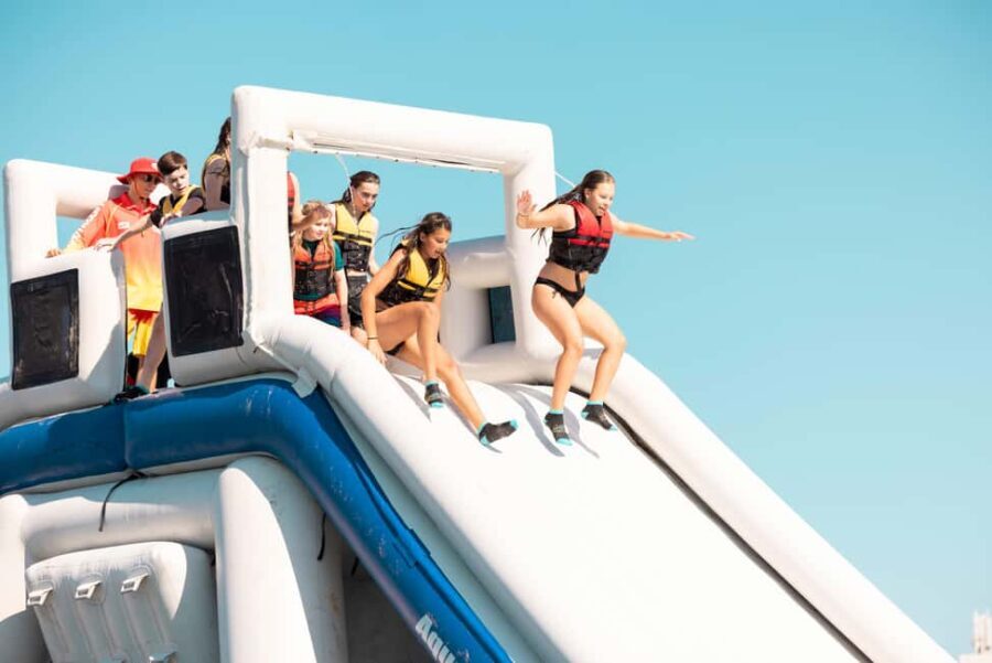 Gold Coast: GC Aqua Park Session in Broadwater Parklands - The Value for Money