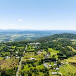 Gold Coast: Luxury Wine Tour with Gourmet Lunch & Distillery - Transportation and Group Size