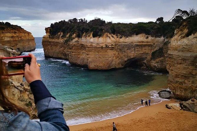 Great Ocean Road Medium Size Group Tour - Transportation and Group Dynamics