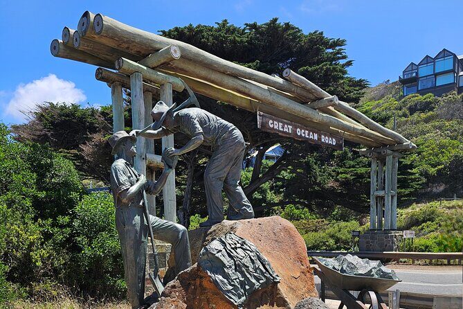Great Ocean Road Small Group Tour with Dingos, Sparkling & Lunch - The Value of This Tour