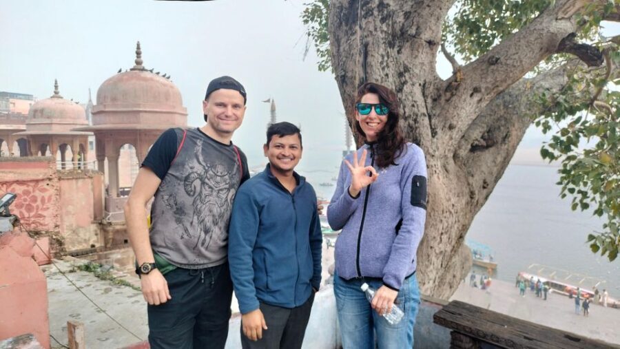 Guide francophone à varanasi - Rakesh - The Sum Up
