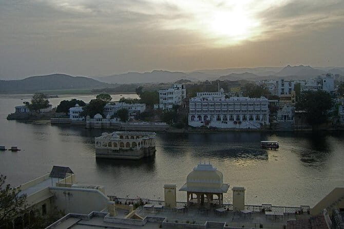 Guided Ghat Walk Experience with Boat Ride in Udaipur with a local - The Guide: Your Local Storyteller