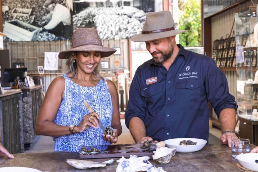 Guided Oyster Tasting - A Closer Look at the Oyster Tasting Experience