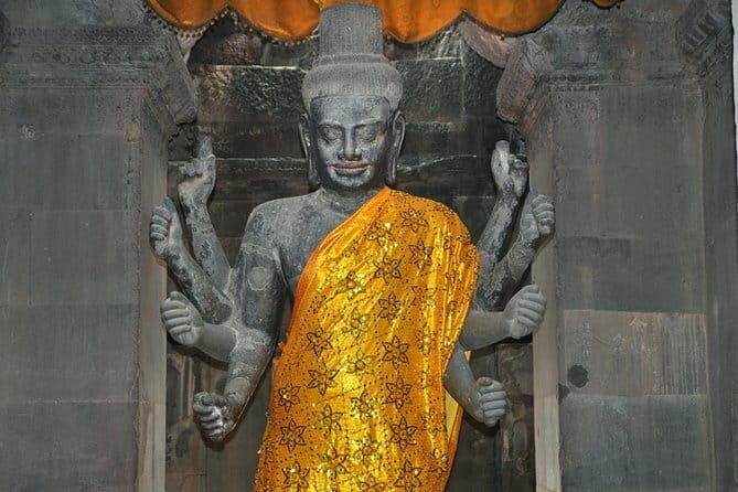 Guided Private Tuk Tuk Tour to Angkor Wat and Small Circle with Two Extras - Whats Included and Whats Not