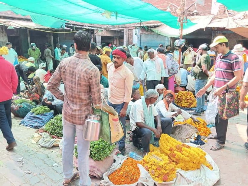 Guided Walking Tour of Ghats and Galis of Varanasi - Authentic Encounters with Varanasi’s Heart
