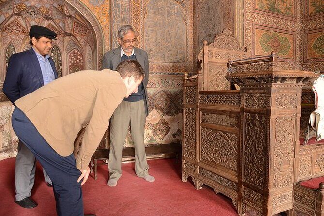 Guided Walking Tour: Walled City of Lahore - Who Should Take This Tour?