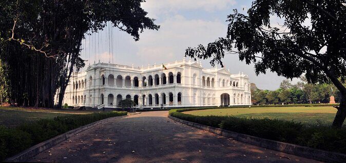 Half Day Private Custom Colombo City Tour - Exploring the Half Day Private Custom Colombo City Tour