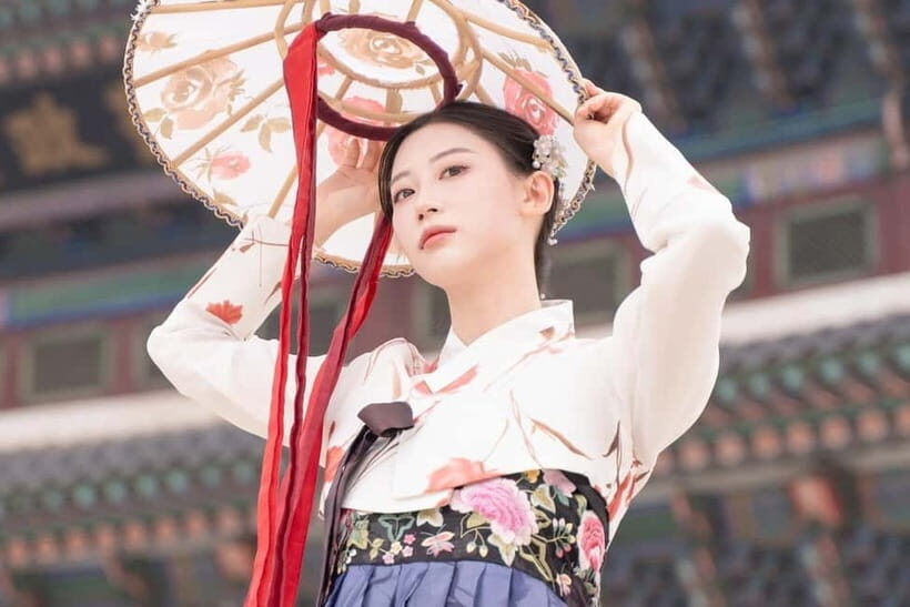 Hanbok Photoshoot at Gyeongbokgung Palace: Photos & Videos - Key Points