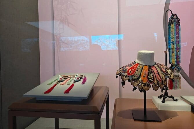 Hangzhou: English Guided Tour at Zhejiang Provincial Museum - Authentic Traveler Perspectives