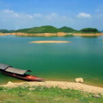 Hanoi: 2-Day Tour to Duong Lam Village and Thac Ba Lake - Day 2: Serenity on Thac Ba Lake