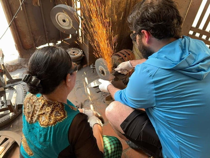 Hanoi Blacksmith Experience: Craft Your Knife from Scratch - A Hands-On Introduction to Vietnamese Blacksmithing