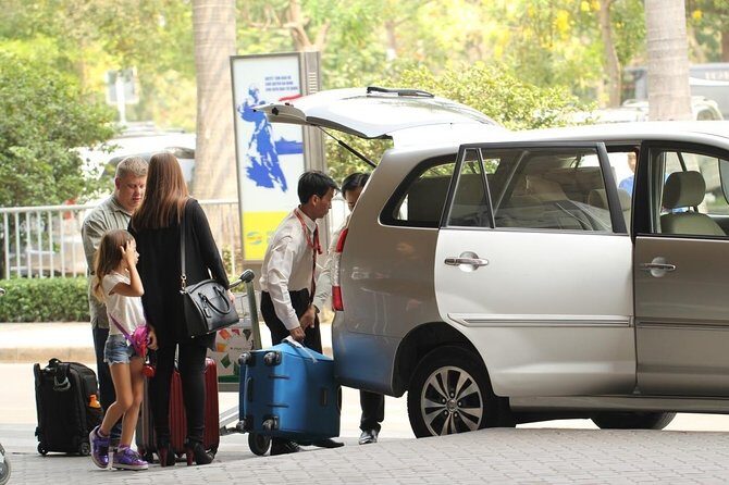 Hanoi City Center to Noi Bai Airport - Private Transfer - Each Step of the Journey