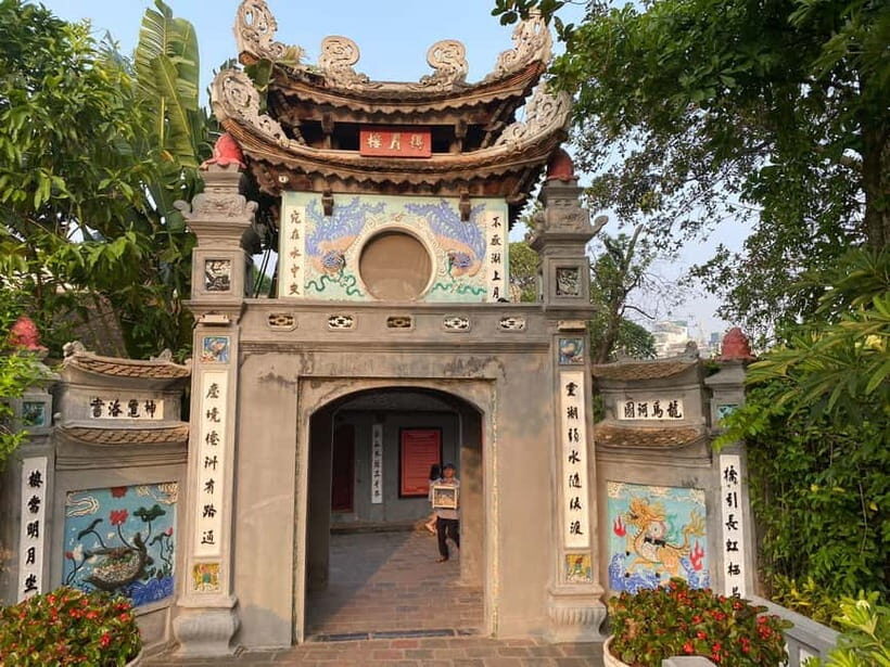 Hanoi City Tour: Private Half-Day & Train Street Visit - A Closer Look at the Itinerary: What Youll Experience