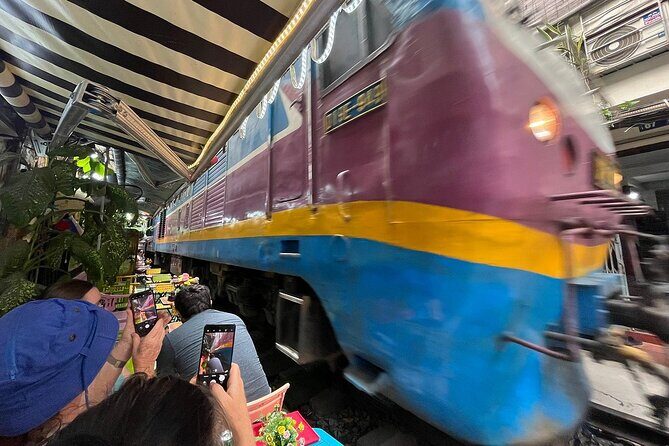 Hanoi Jeep Tour with sightseeing, street food and train street - Authenticity and Cultural Insights