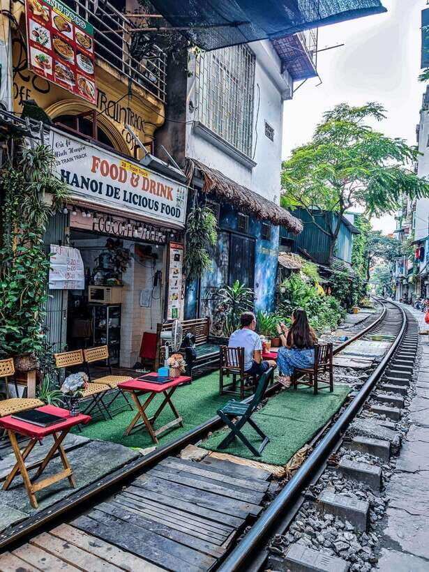 Hanoi Old Quarter Street Food Private Tour With Funny Guide - The Experience’s Value: More Than Just a Meal