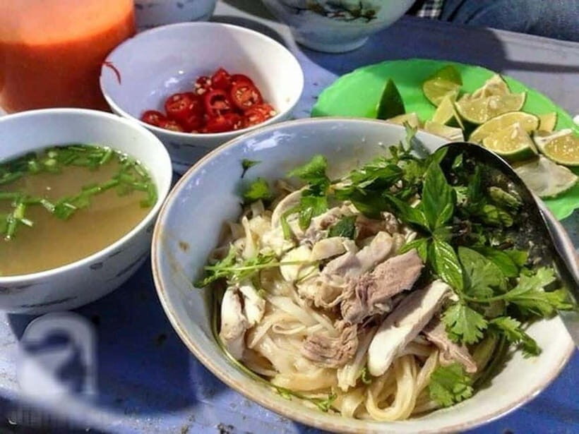 Hanoi: Street Food Walking Tour with Train Street - Authentic Experiences and Real Feedback