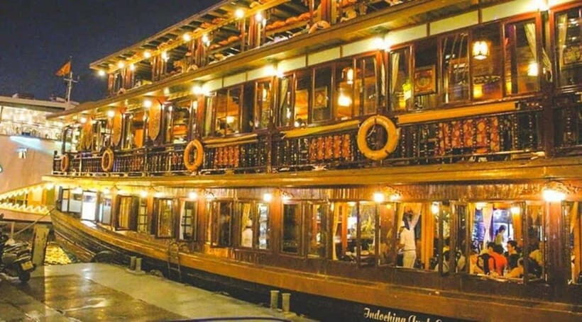 Ho Chi Minh: Enjoyable Dinner on Cruise with Live Music - The Dining Experience