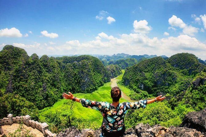 Hoa Lu Citadel - Trang An - Mua Cave Fullday Ninh Binh Private Tour - Lunch: Flavorful Vietnamese Cuisine