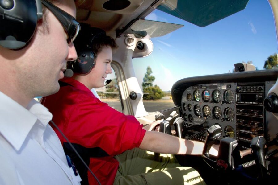 Hobart: Introductory Flying Lesson - Why This Tour Stands Out
