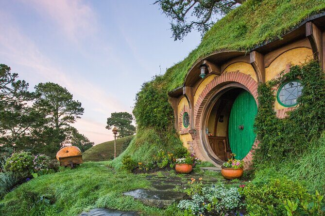 Hobbiton Movie Set Banquet Experience Private Tour From Auckland - How Does the Price Stack Up?