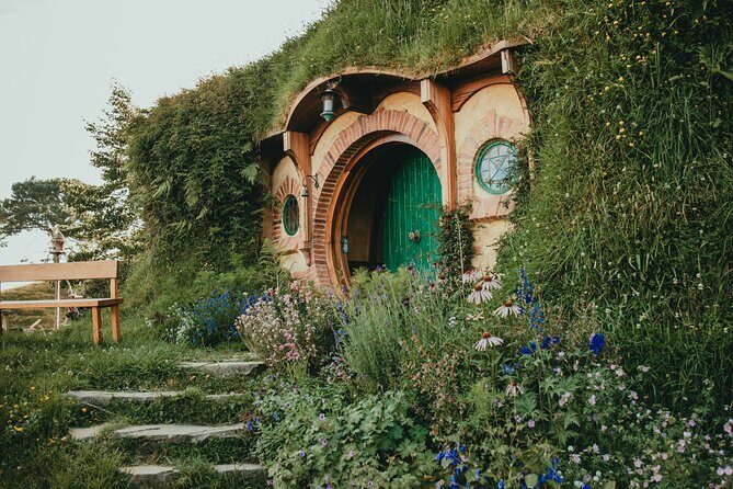 Hobbiton Movie Set & Blue Springs: Private Tour from Auckland - Authenticity and Atmosphere