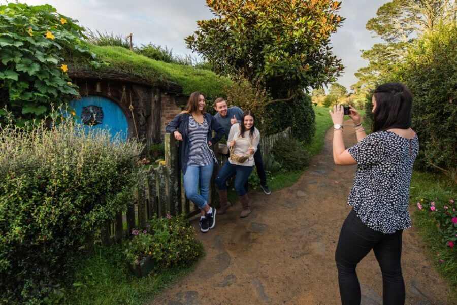 Hobbiton Movie Set & Rotorua Premium Day Tour from Auckland - Analyzing the Value