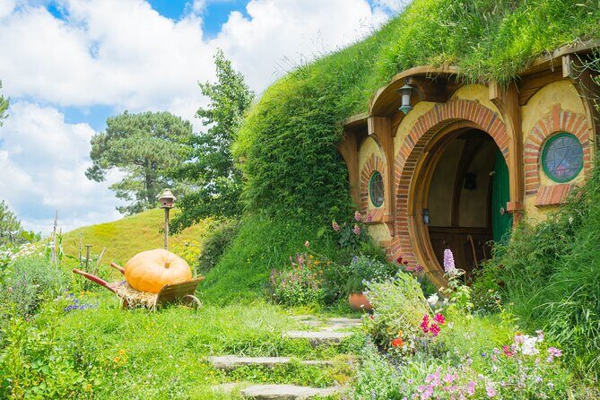 Hobbiton Movie Set Tour ( 1-6 travelers ) - Who Will Love This Tour?