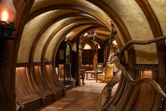 Hobbiton Movie Set Tour with lunch from Auckland - Transportation and Group Size: Why They Matter