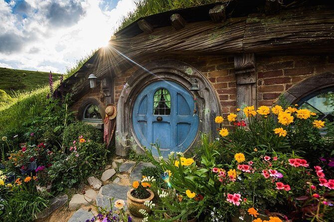 Hobbiton & Waitomo Caves Small Group Tour from Auckland inc Lunch - Practical Considerations and Value
