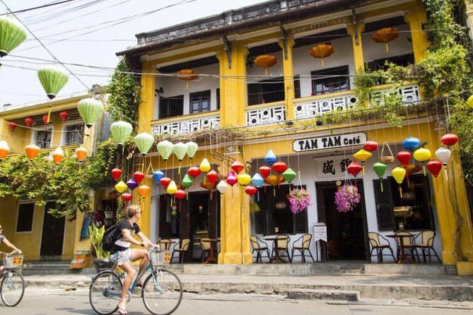 Hoi An Ancient Town Walking Tour Half Day - The Japanese Covered Bridge: A Must-See Landmark