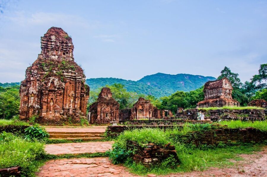 Hoi An : My Son Sanctuary with Thu Bon River Cruise - The Cultural Charm: Traditional Cham Dance