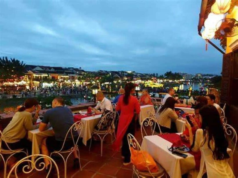 Hoi An Riverside Dinner at Famous Sakura Restaurant - Who Should Consider This Tour?