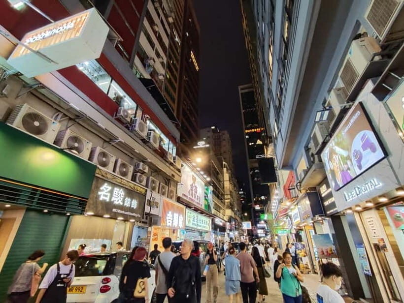 Hong Kong | Night Adventure and Foodie Local Tour - Why the Private Transport Matters