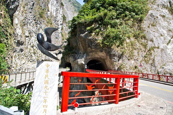 Hualien & Yilan Private Car Tour to Spectacular Natural Wonders - Travel logistics and practical considerations