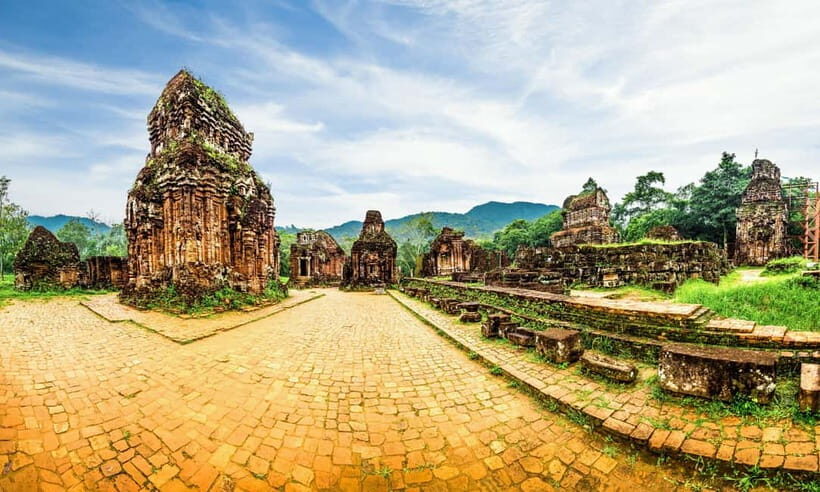 Hue: Private Car to Hoi An via Fabulous Stops - Comfort and Convenience