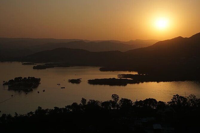Jagmandir Island And Sunset Boat Ride On Lake Pichola, Udaipur Without Guide - Whats the Value?