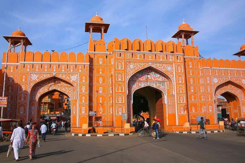 Jaipur: Amber Fort, City Palace, and Jantar Mantar Tour - Practical Details and What to Expect