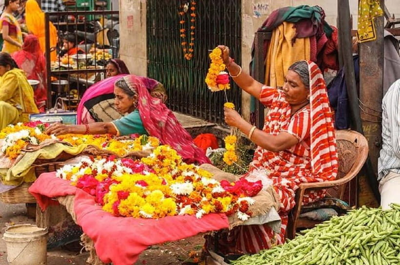 Jaipur: E-Rickshaw tour + Walking Tour + Food Tasting Tour - The Sum Up