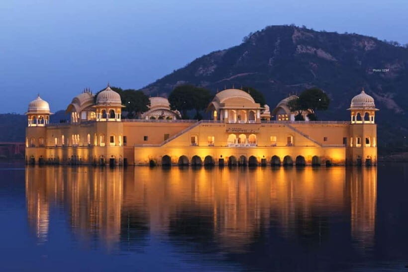 Jaipur: Full-Day Sightseeing Tour By Car with Guide - Exploring the Itinerary in Detail