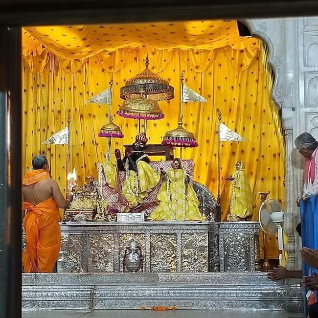 Jaipur: Govind Devji Temple & City Palace Private Tour - Who Should Consider This Tour?