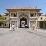 Jaipur: Historical Walking Tour and Street Food Tasting - What Makes This Tour Stand Out?