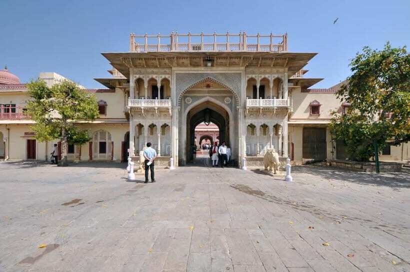 Jaipur: Historical Walking Tour and Street Food Tasting - What Makes This Tour Stand Out?