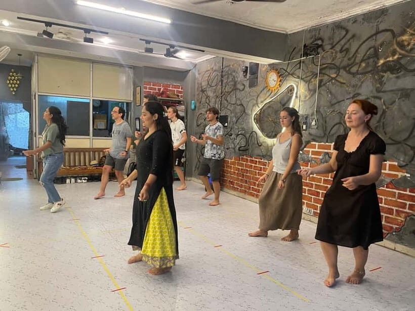 Jaipur: Namaste Bollywood l Dance like a Star - The Value and Why It’s Worth Considering